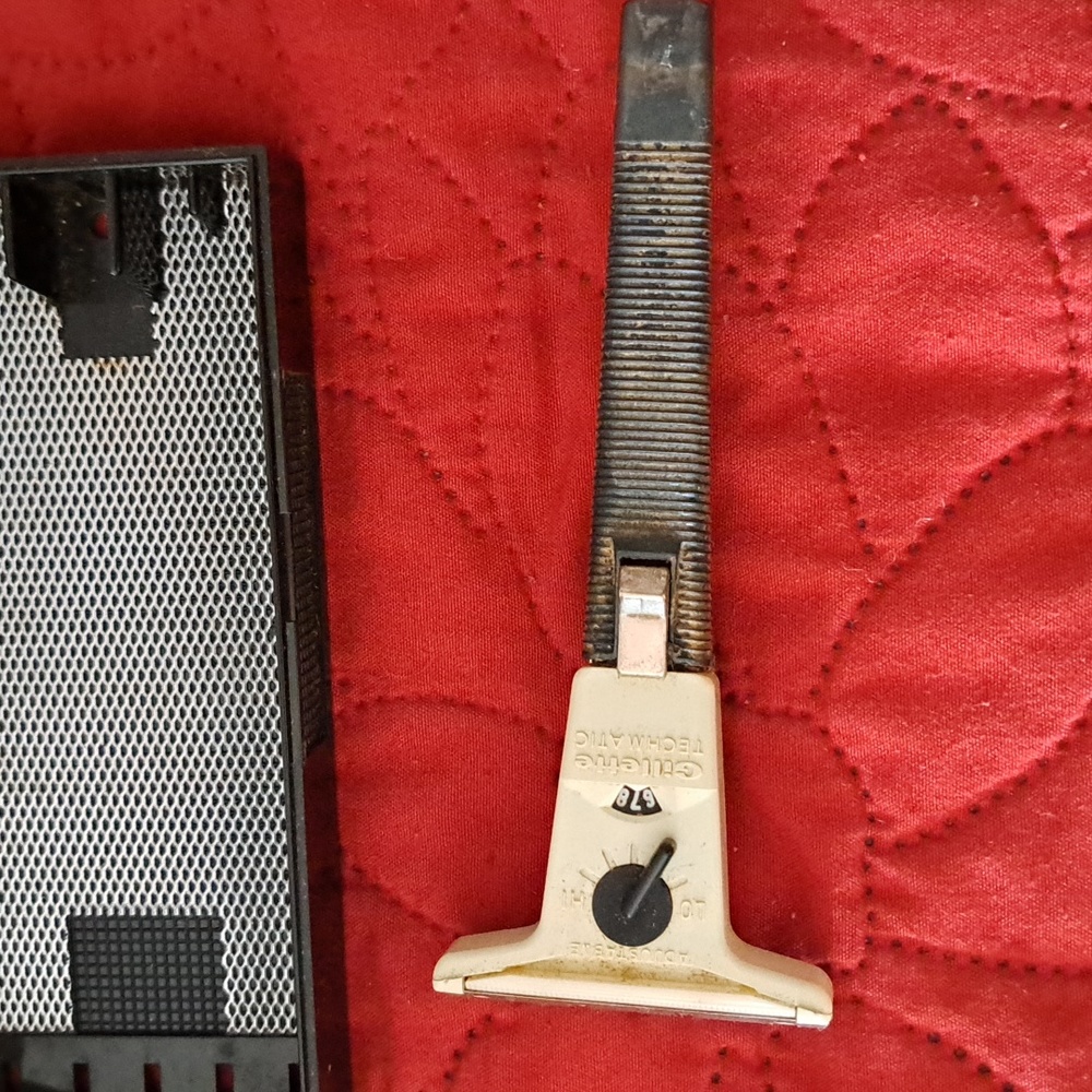 1960s Vintage Gillette Techmatic Razor Gem